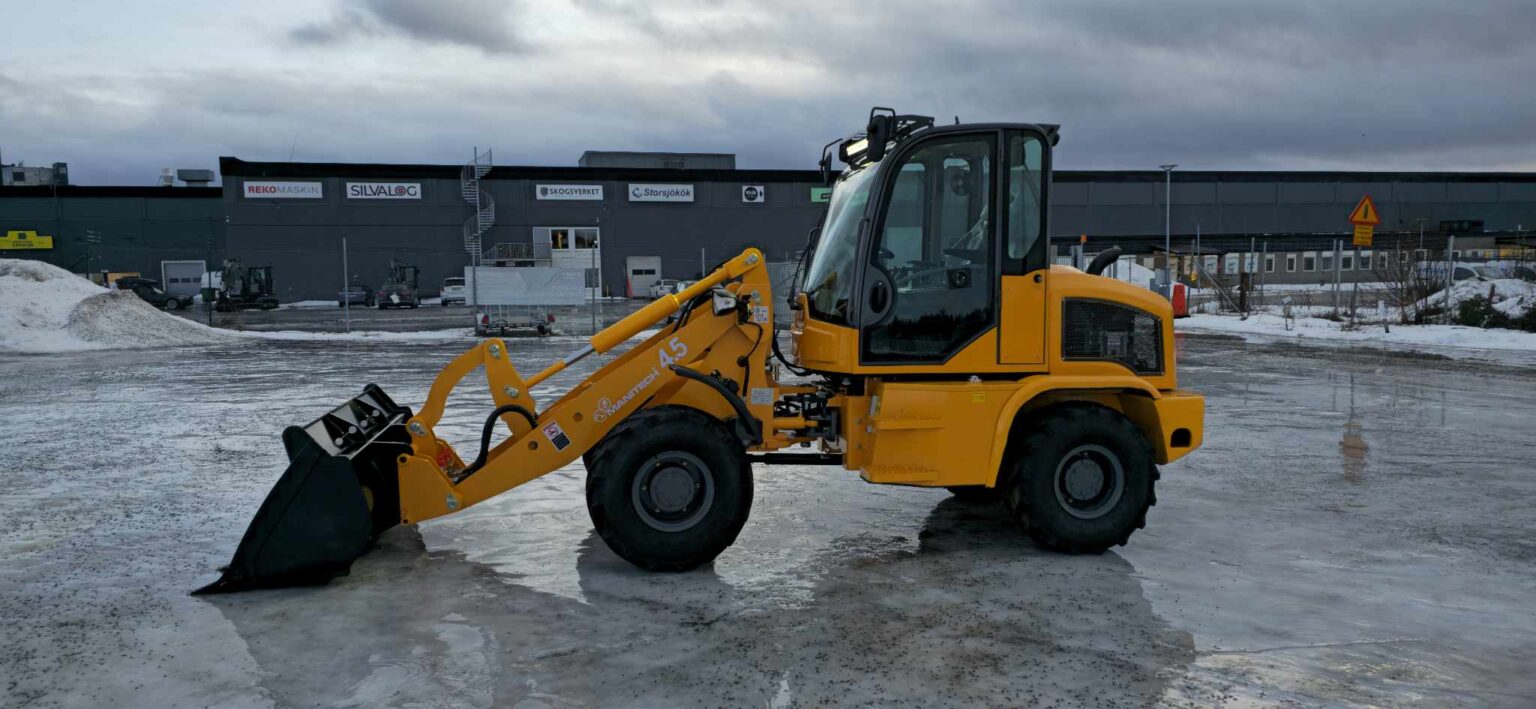 Manitech 4.5 Economy - Hjullastare - Steg 5 - Rekomaskin