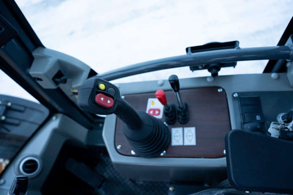 Manitech 4.5 Economy - Hjullastare - Steg 5 - Rekomaskin